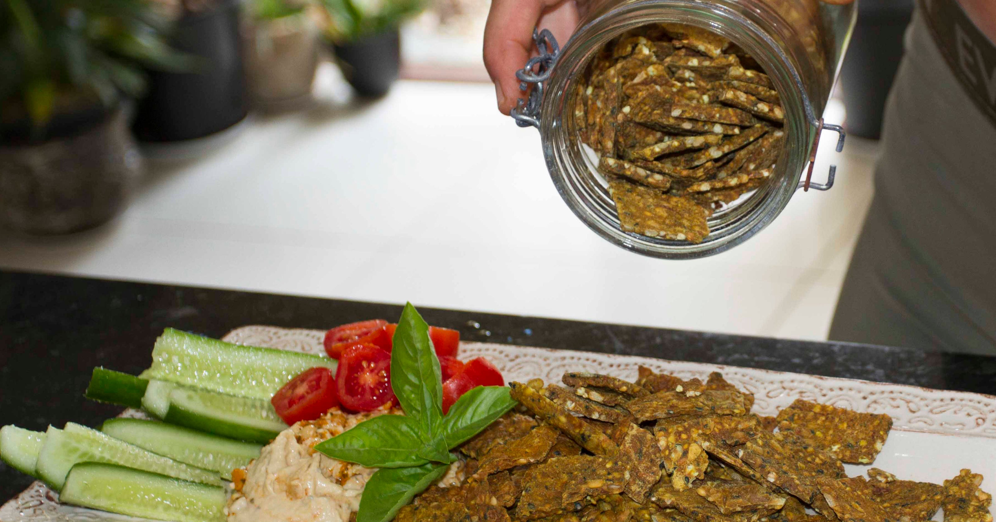 Making delicious, healthy crackers with Burger Mix | goodMix